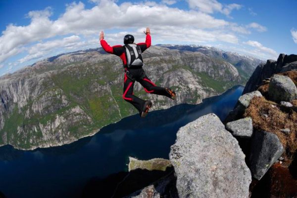 17 Crazy Bucket List Ideas for Travelers and Andrenaline Junkies